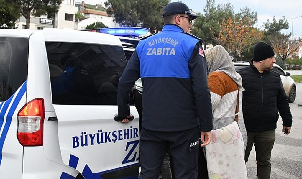 Samsun’da Dilencilerin Üzerinden Çıkanlar Şaşırttı! - SAMSUN - Samsun ... Samsun’da Dilencilerin Üzerinden Çıkanlar Şaşırttı! - SAMSUN - Samsun ...